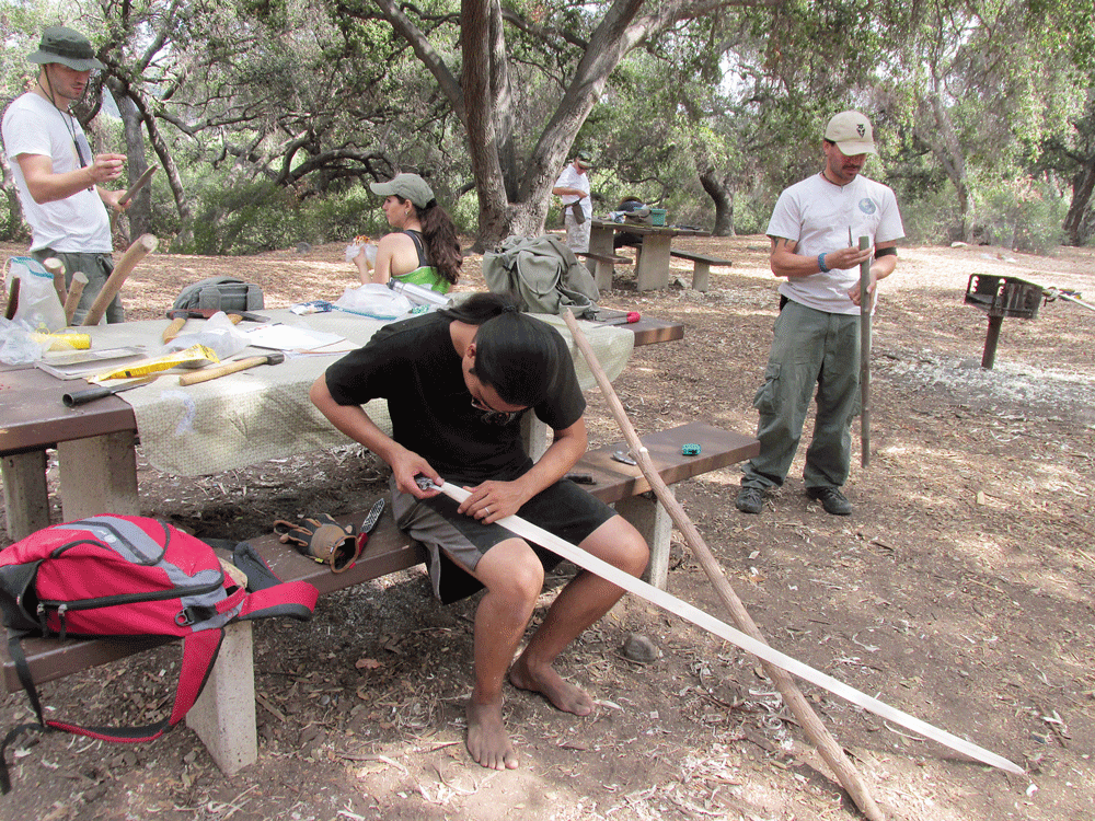 LEARN HOW TO MAKE YOUR OWN ARCHERY SET IN NATURE