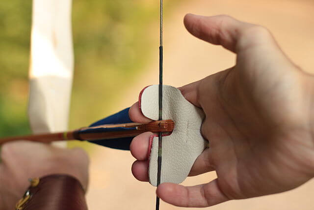 On Target: How to Shoot a Recurve Bow - American Outdoor Guide