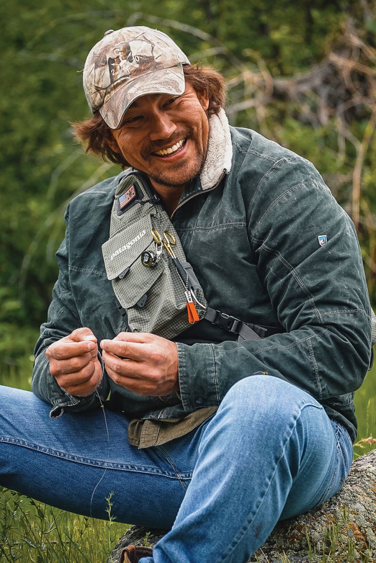 FIELDCRAFT SURVIVAL - American Outdoor Guide